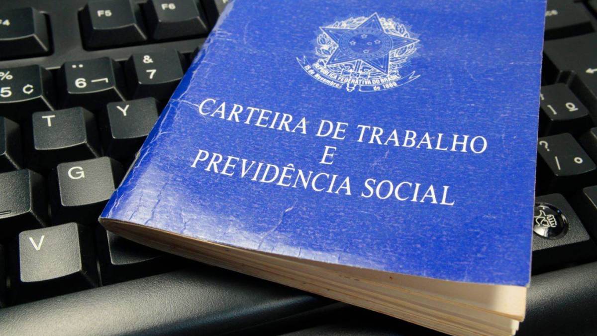 Taxa de desocupação da mulher é 43,1% maior do que de homens, revela IBGE