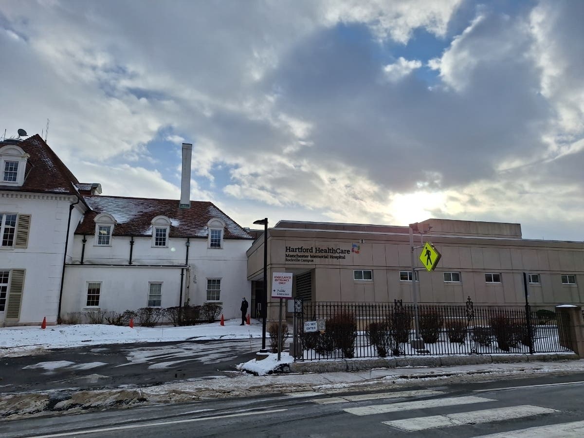 New signs — and a new name — appear as Rockville Hospital-Hartford ...