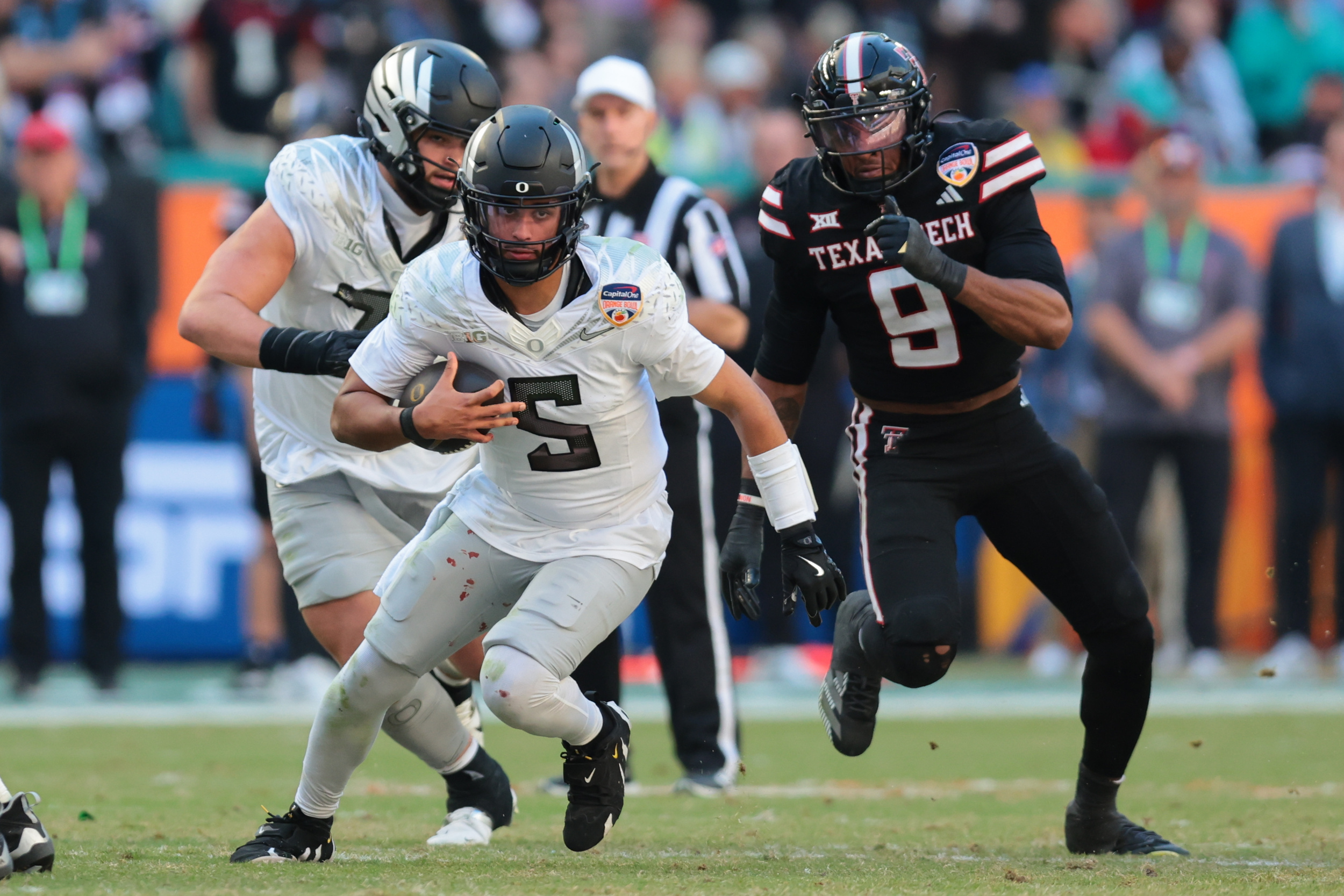Raiders opt for a higher ceiling at quarterback in latest 1-round mock ...