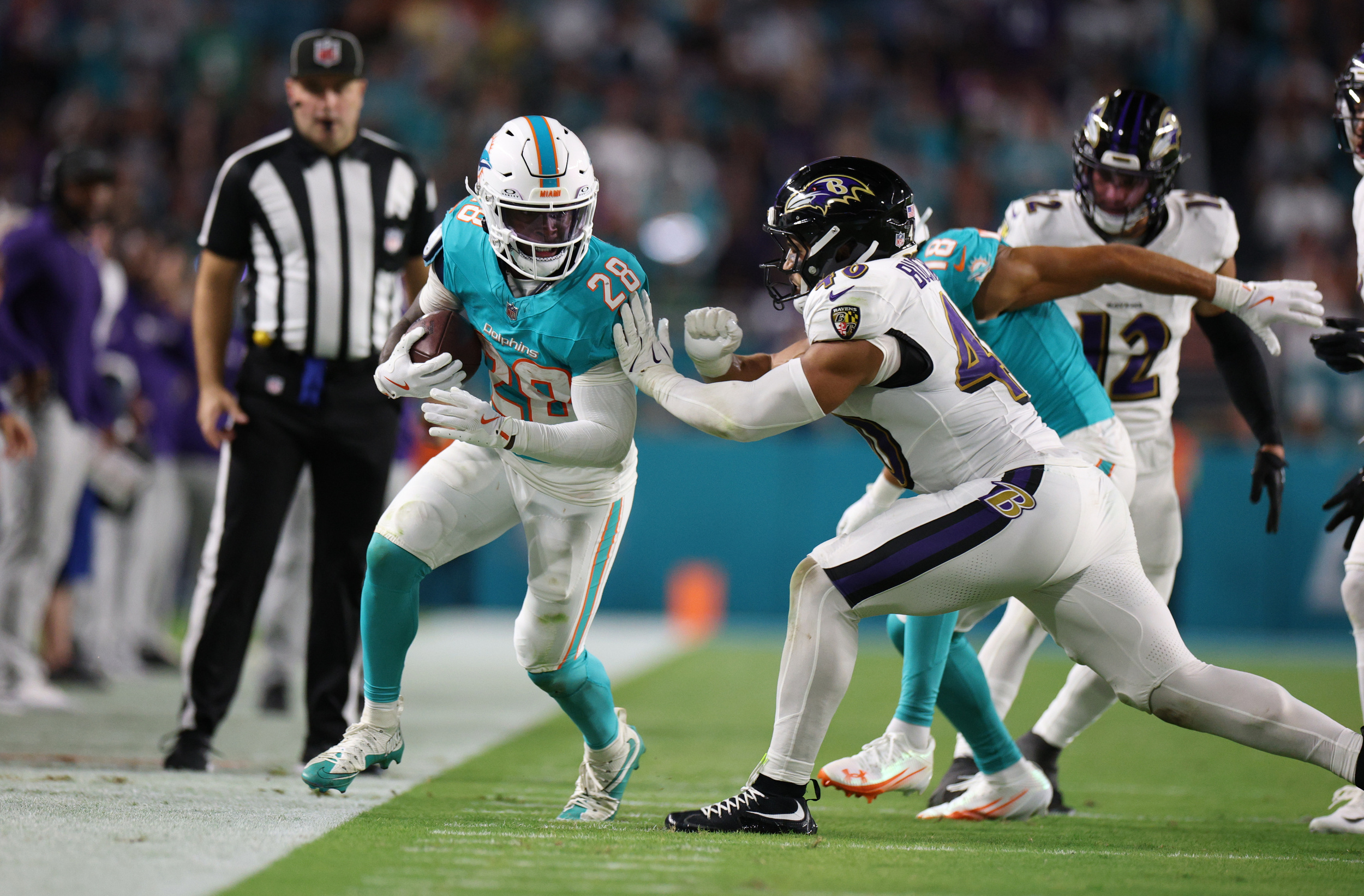 Ravens to extend LS Nick Moore