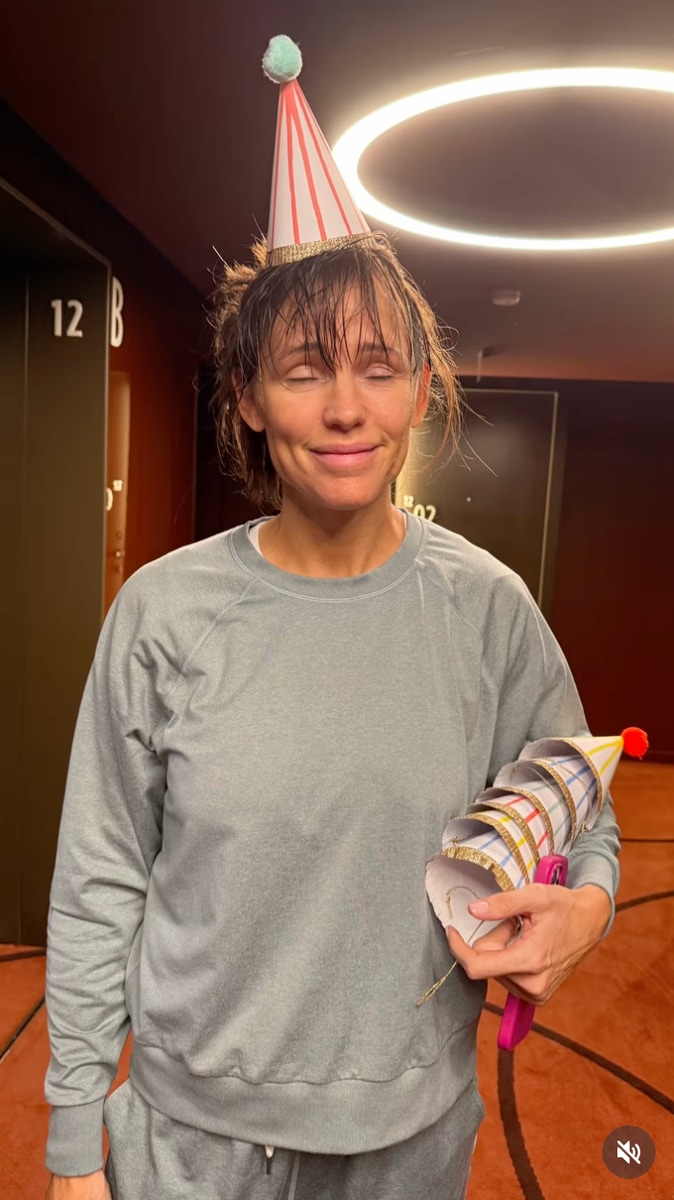 Jennifer Garner joining the 'imperfect photo' trend is the most ...