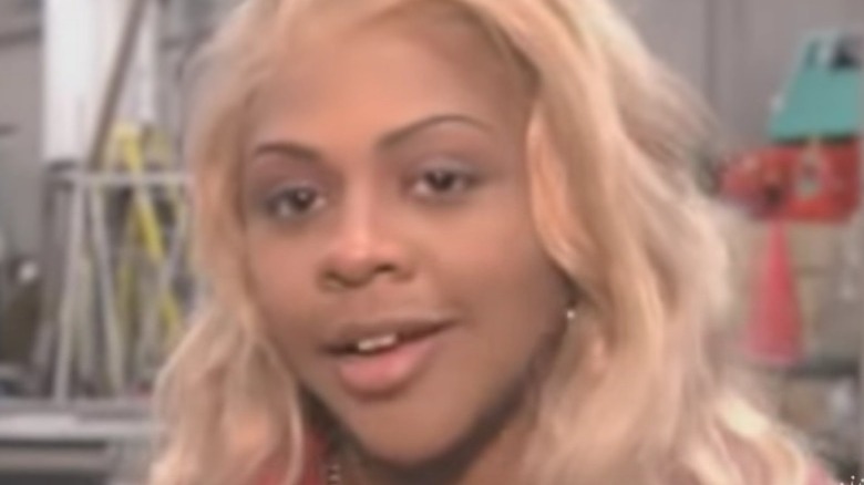 What Lil' Kim really looks like underneath all that makeup