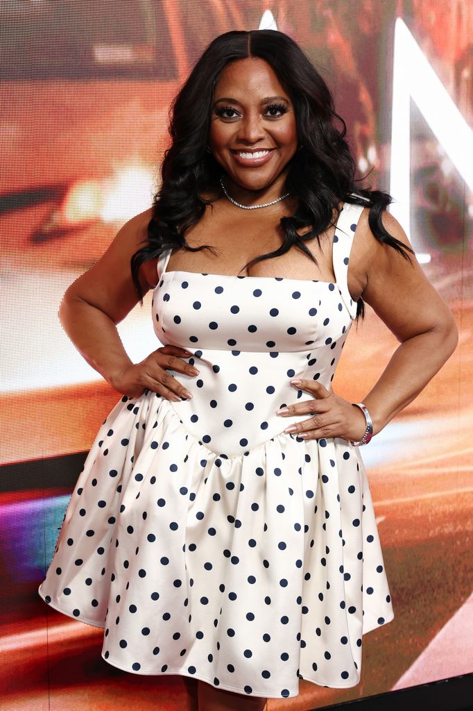 Sherri Shepherd removes makeup on live TV in moment you have to see