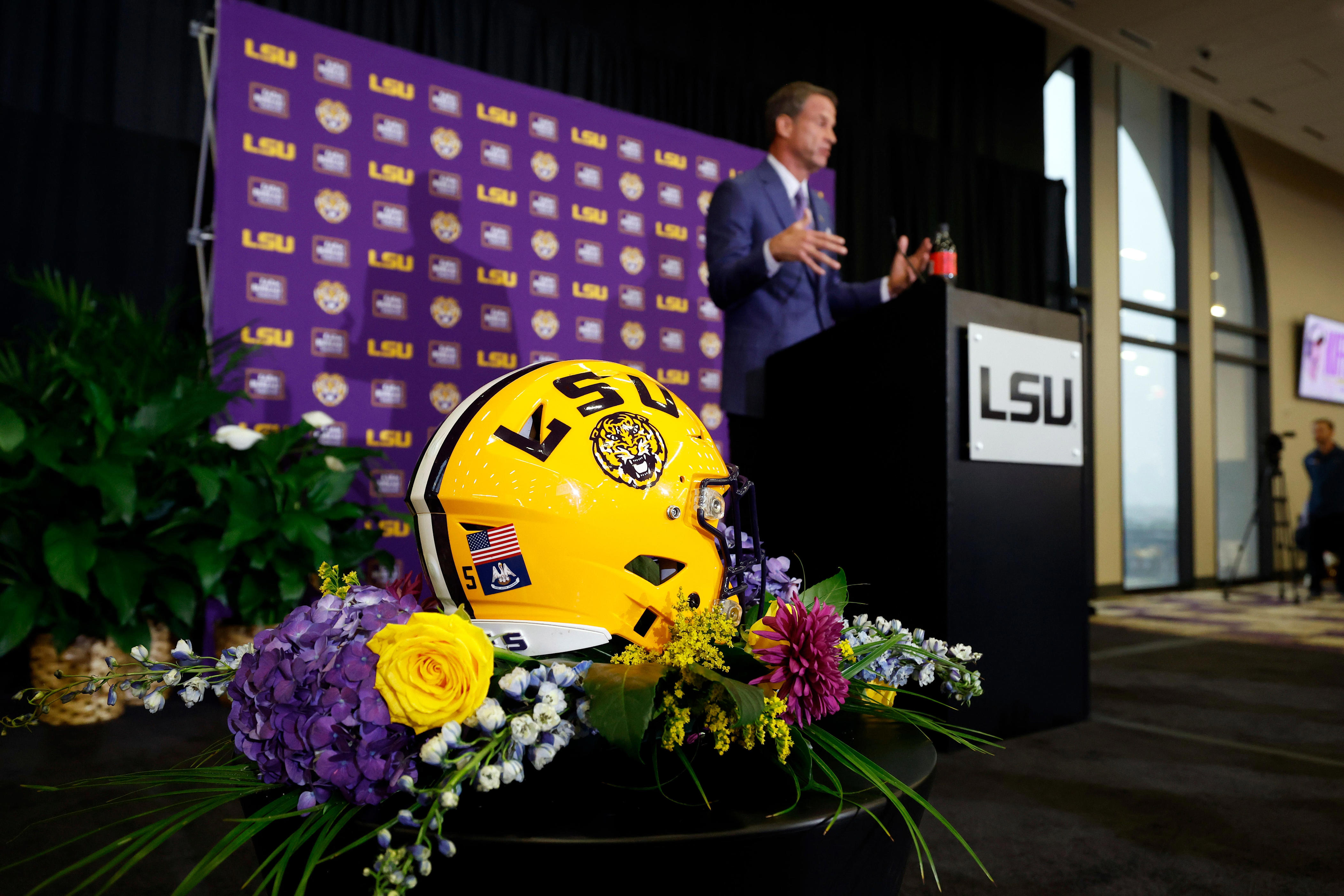 LSU targeting top end talent in the transfer portal