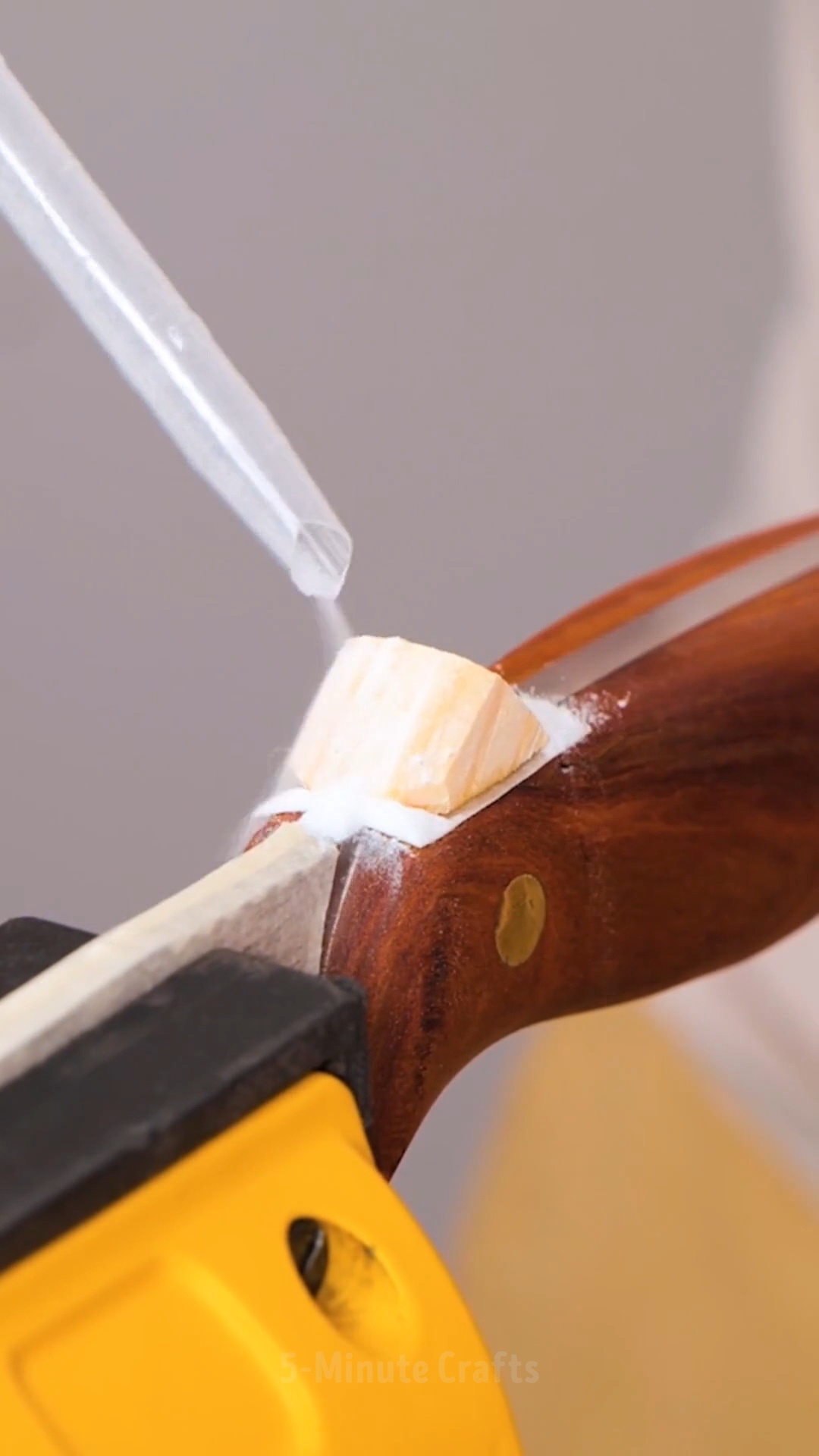 Creative PVC pipe knife holder: A fun DIY project