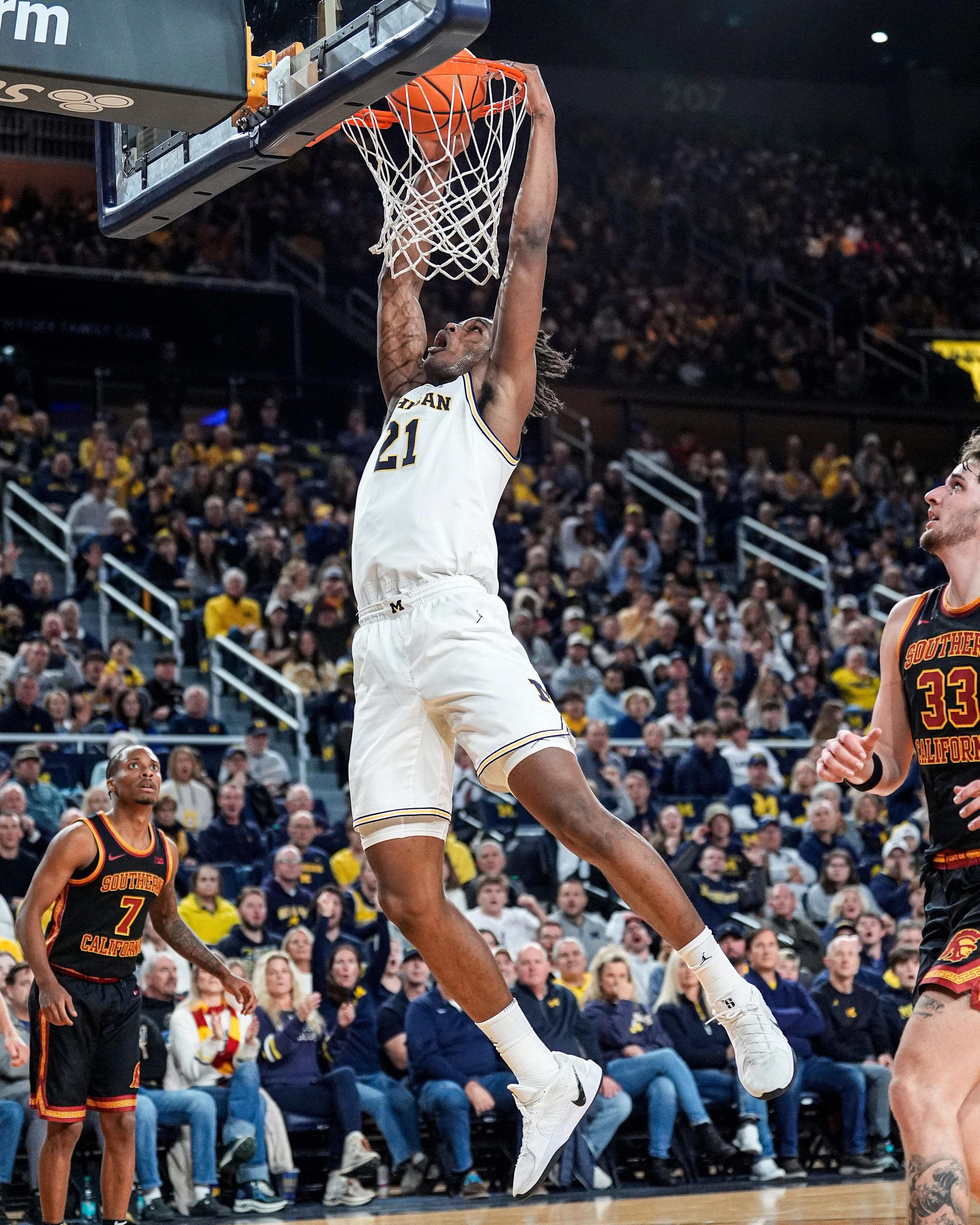 Michigan basketball storms back into Big Ten play, rolls over USC