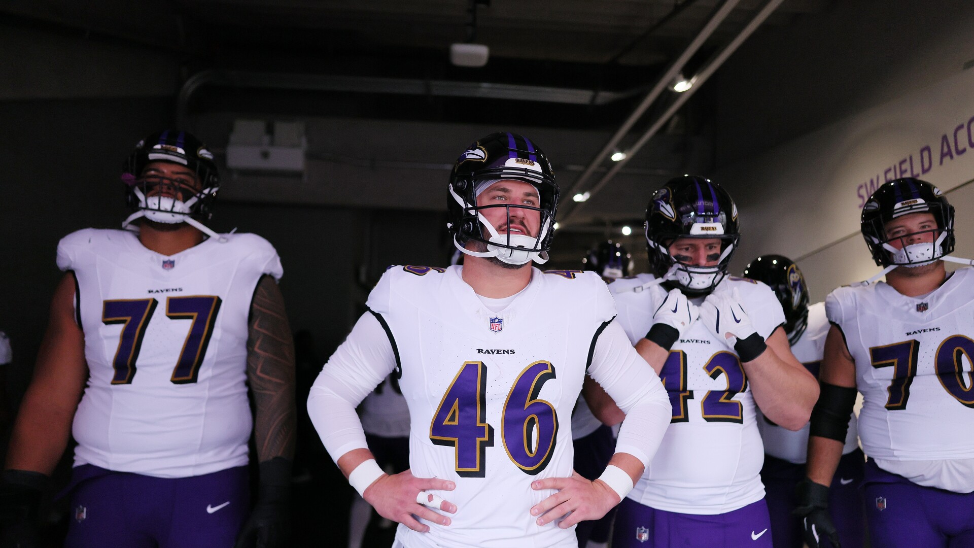 Ravens LS Nick Moore announces a four-year contract extension