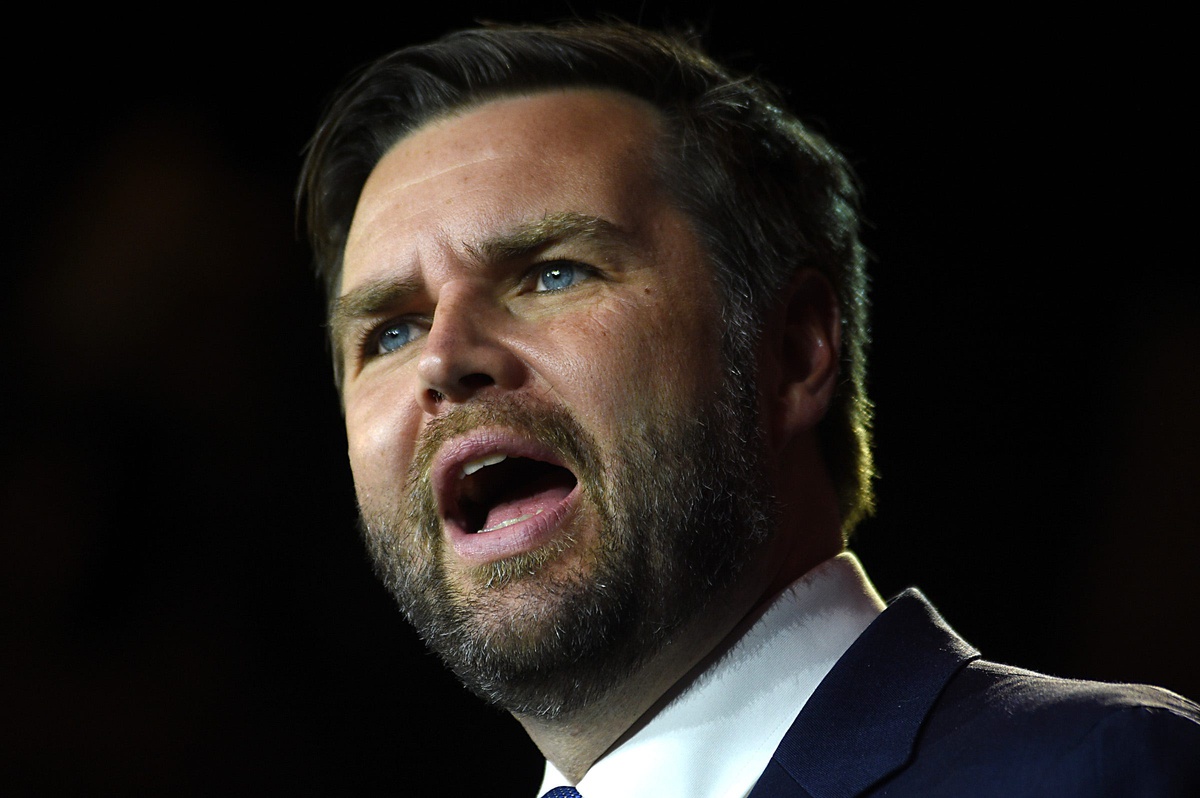 Vance confronts NBC host over Democratic map changes