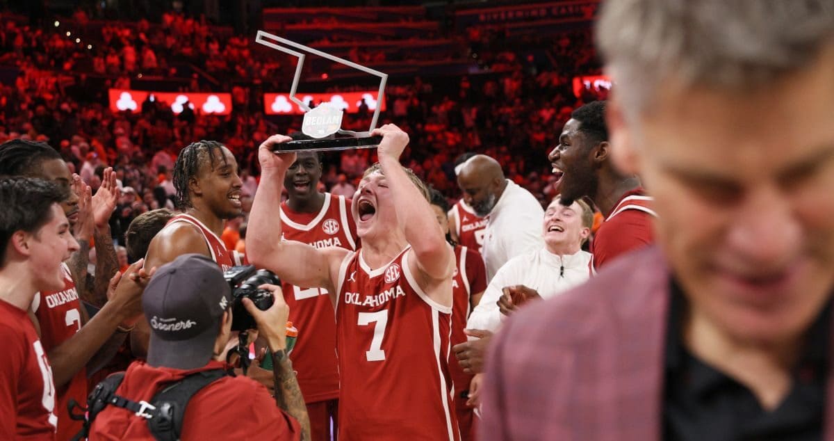 Porter Moser gives status updates on Kai Rogers, Dayton Forsythe for OU