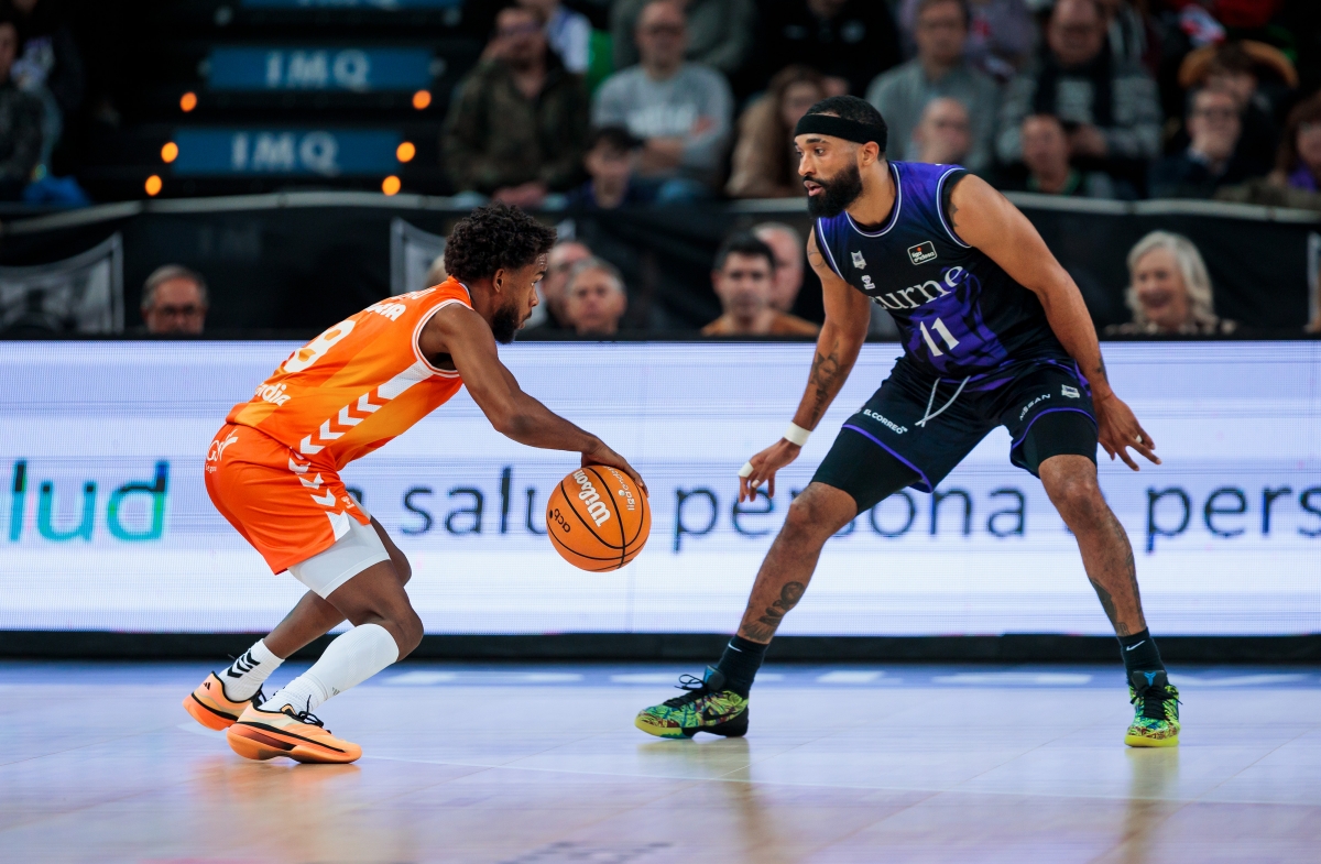 Exhibición 'taronja' en Miribilla para comenzar el año con victoria