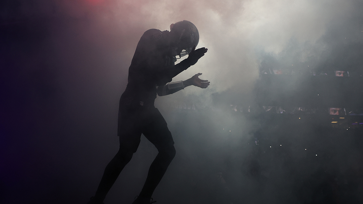 NFL execs believe Raiders trading No. 1 pick for record-breaking QB ...