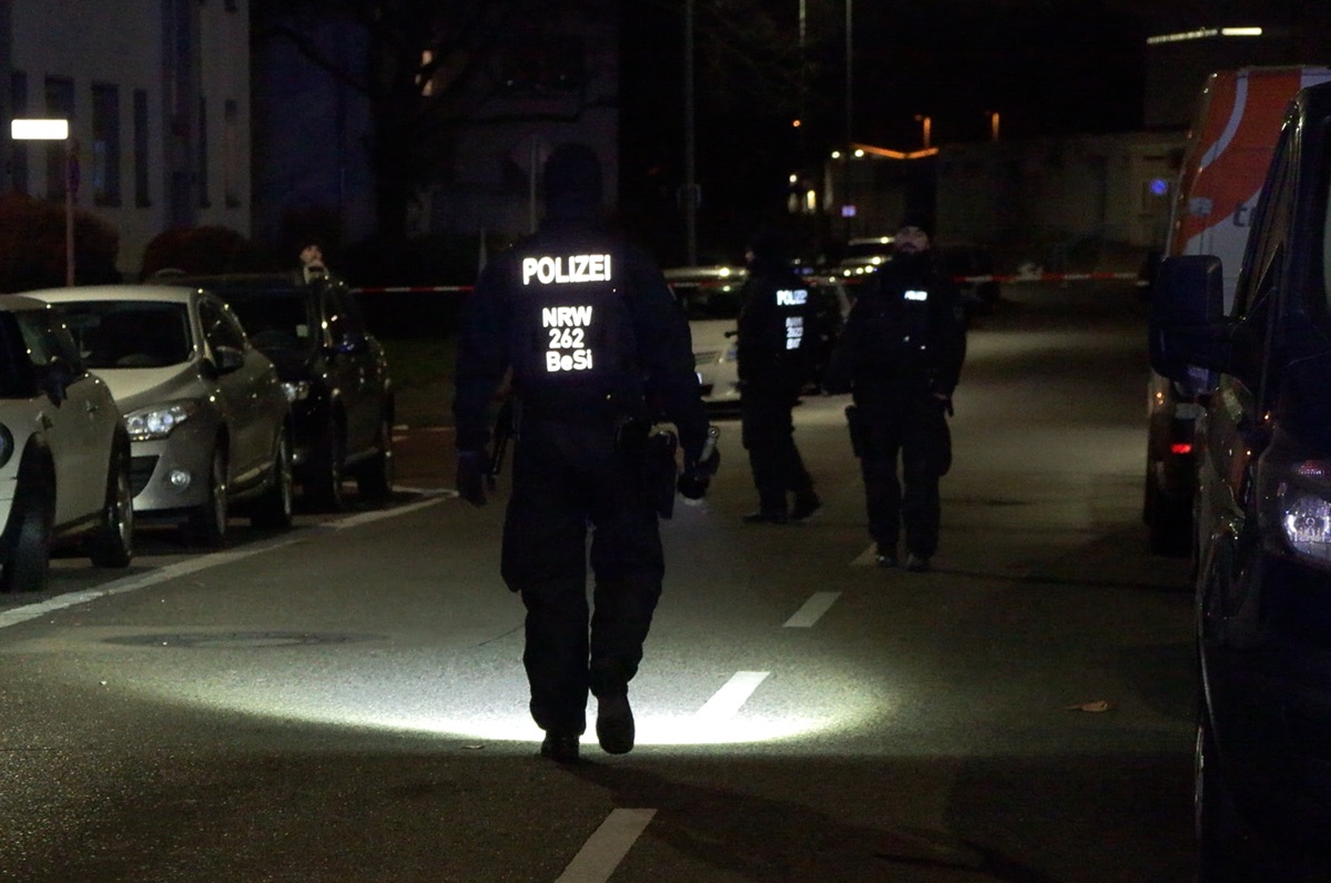 Messer-Attacke an Neujahr in Duisburg ++ Opfer lebensgefährlich verletzt