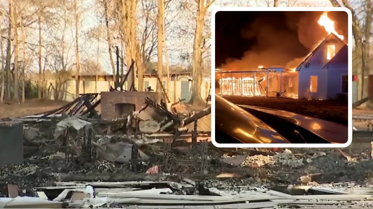 Family goes out to look at Christmas lights. When they came back, their ...