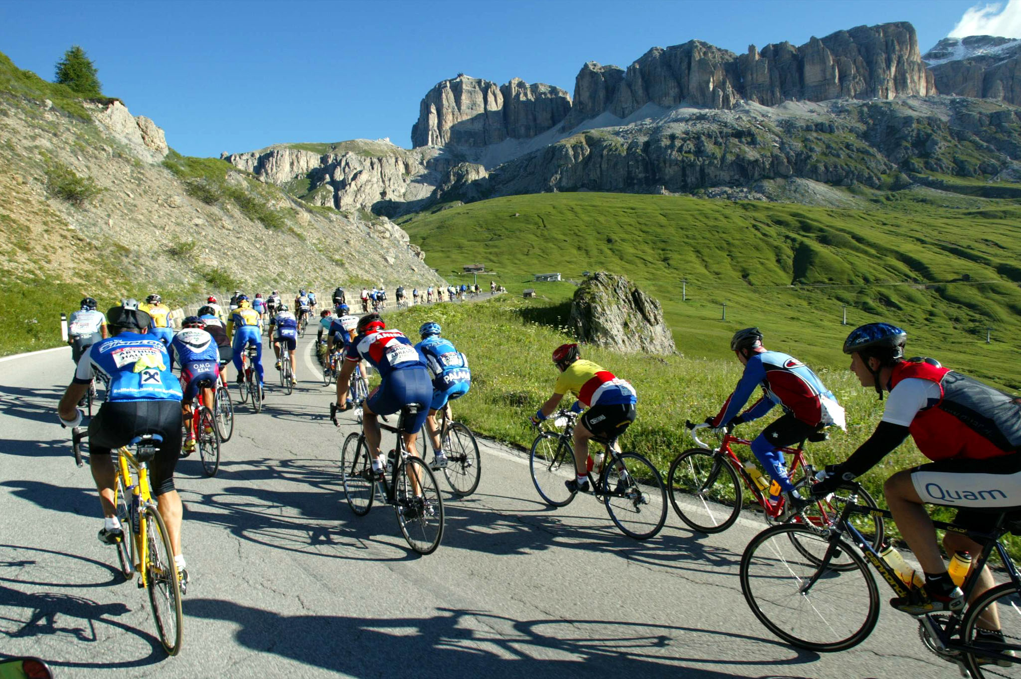 Legge bipartisan per salvare i ciclisti dagli incidenti scritta con ...