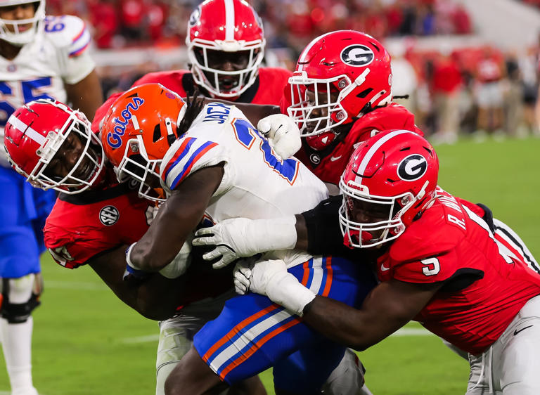 Florida football RB receives eligibility waiver for 2026, then enters ...