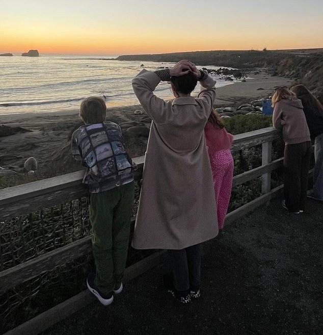 Lord of the Rings star Liv Tyler braves the wild weather to enjoy break ...