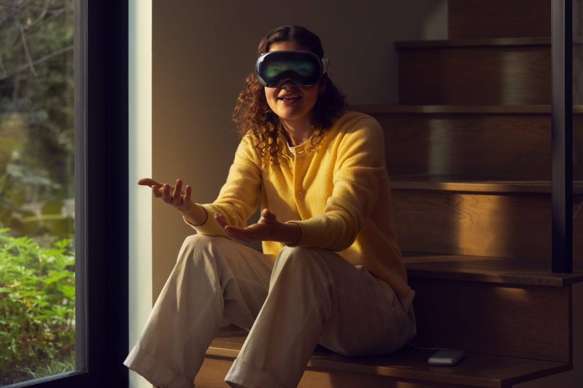 Headset hype meets harsh reality as Apple and Meta VR shipments fizzle ...