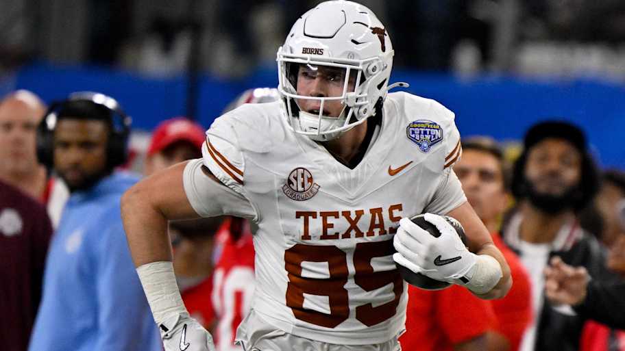 Texas Longhorns tight end declares for NFL draft