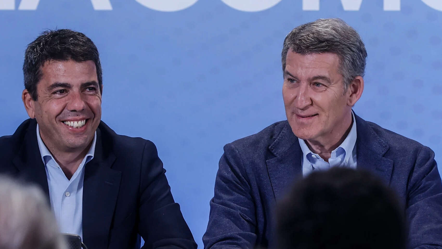 Feijóo entrega a la jueza sus mensajes con Mazón del día de la dana