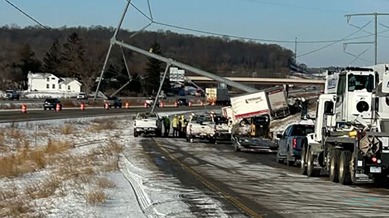 Wisconsin crash: Semi hits high-voltage power pole in Dane County