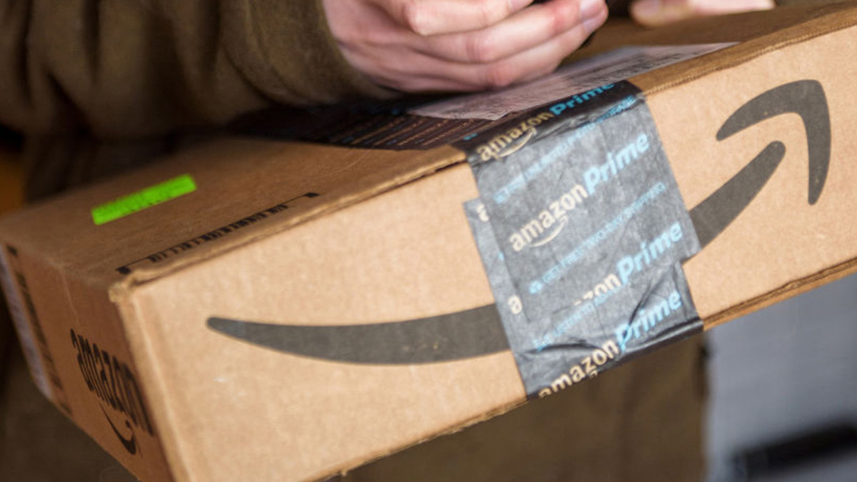 Amazon's bestselling dash camera is on sale for $130