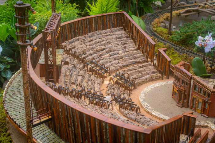 NYC landmarks, including miniature Brooklyn Bridge, highlight Holiday ...