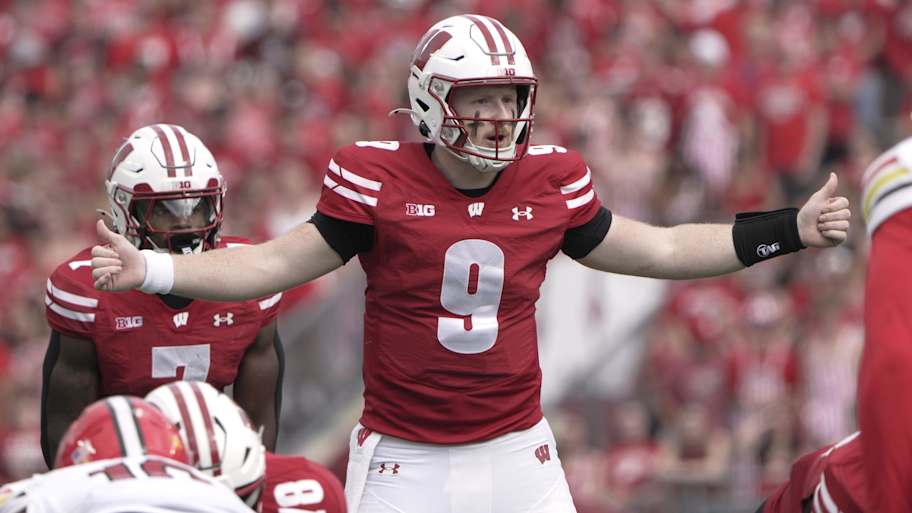 Wisconsin Badgers quarterback linked to Bill Belichick, North Carolina ...