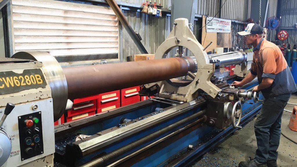 Machining steel tubes to exact size