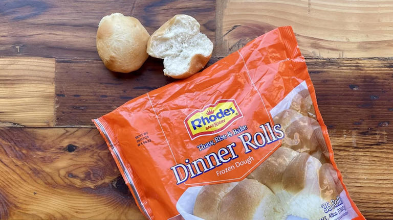 5 store-bought frozen dinner rolls ranked worst to best