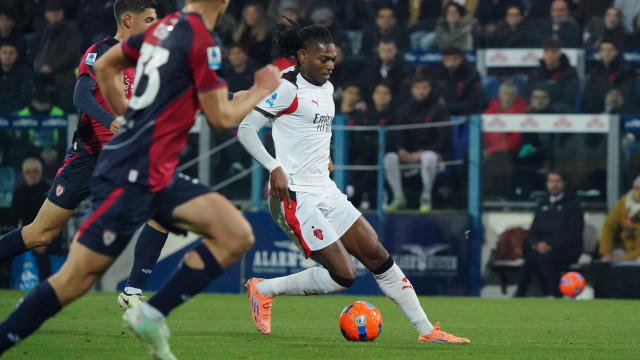 Regressou de lesão e colocou o AC Milan no trono. O golo de Rafael Leão