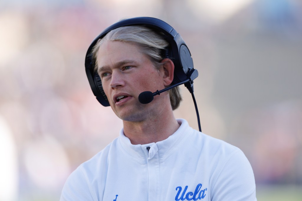 UCLA hero Jerry Neuheisel following Chip Kelly to Northwestern