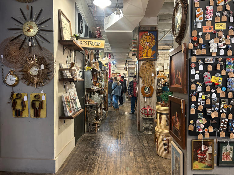 Gen Z ditches malls for vintage shopping in West Bottoms