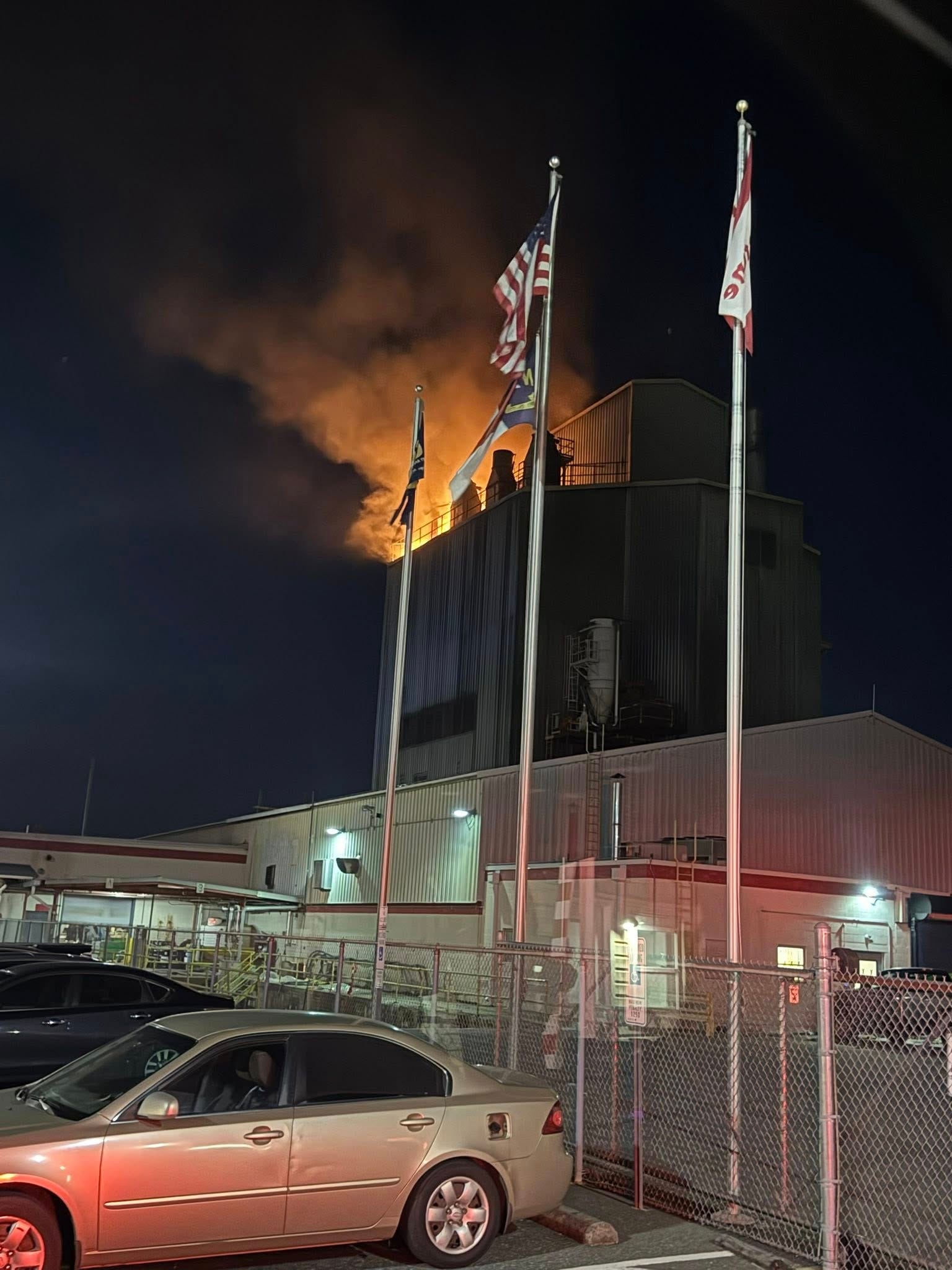 Fire starts at textile factory in Gastonia