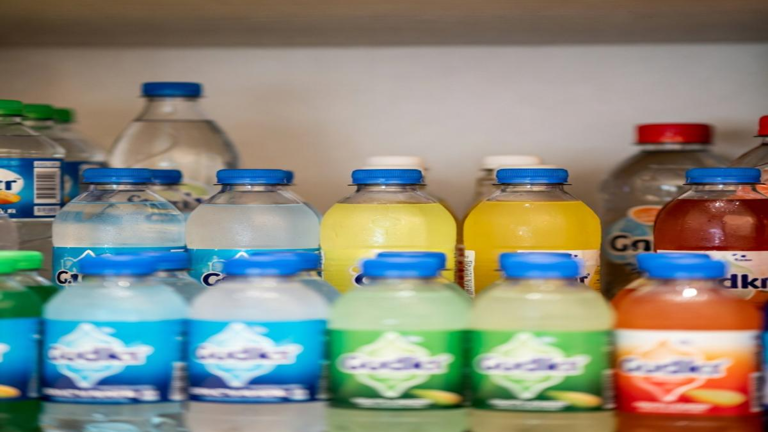 Is flavored water really healthy? What experts say about sweeteners and ...