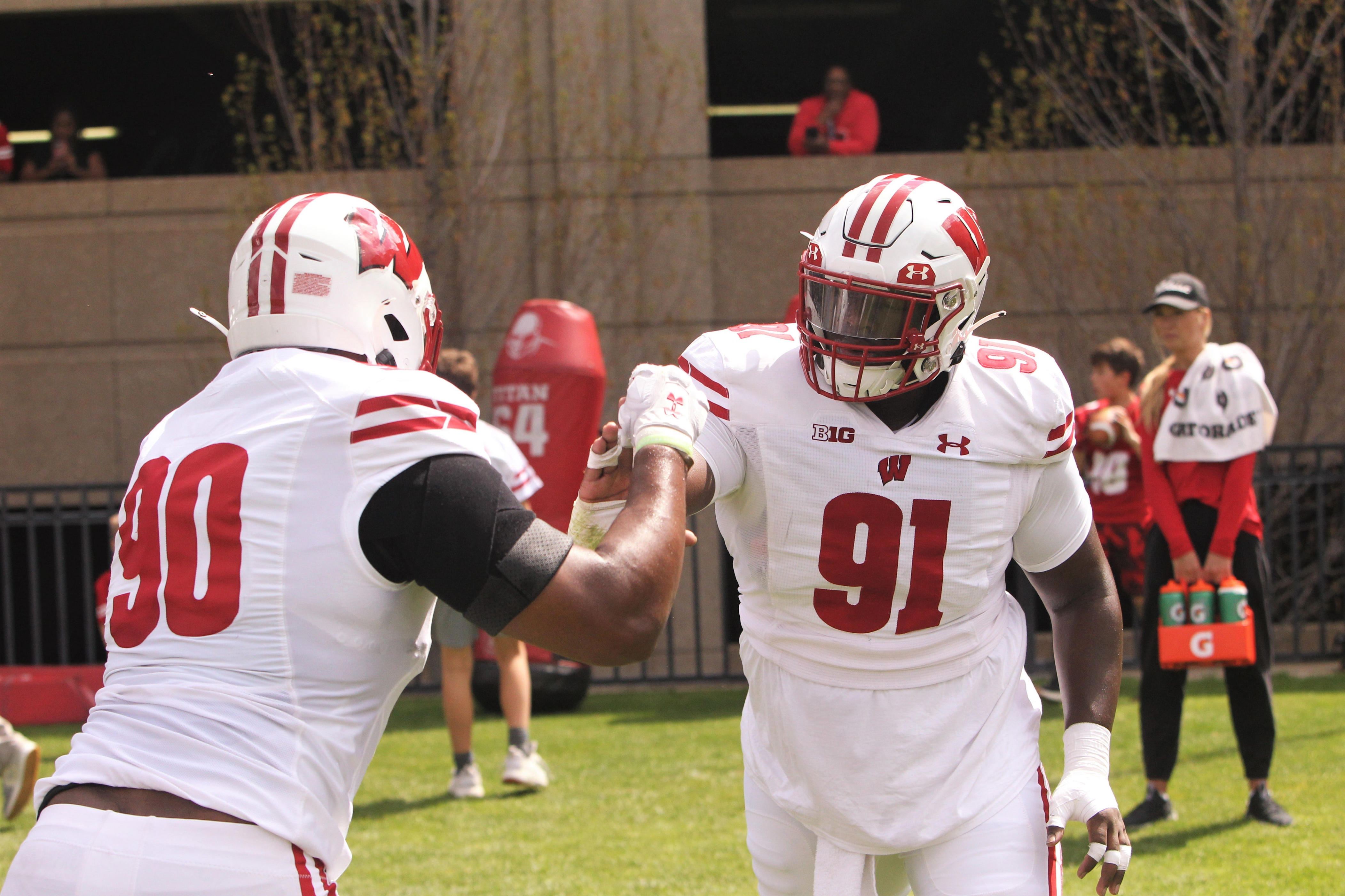Wisconsin defensive lineman enters NCAA transfer portal
