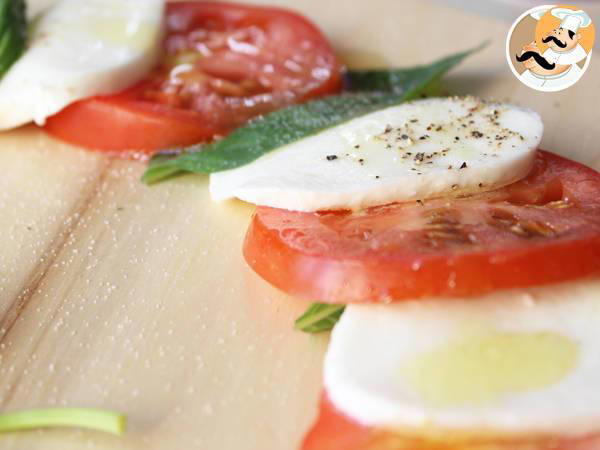 Ensalada caprese fresca italiana