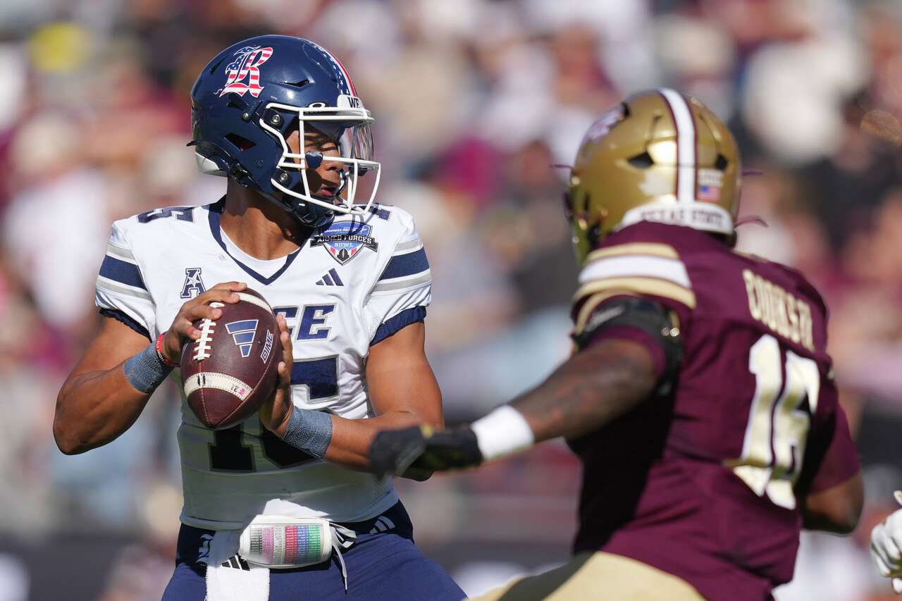 Rice Owls fall to Texas State in Armed Forces Bowl with starting QB in ...