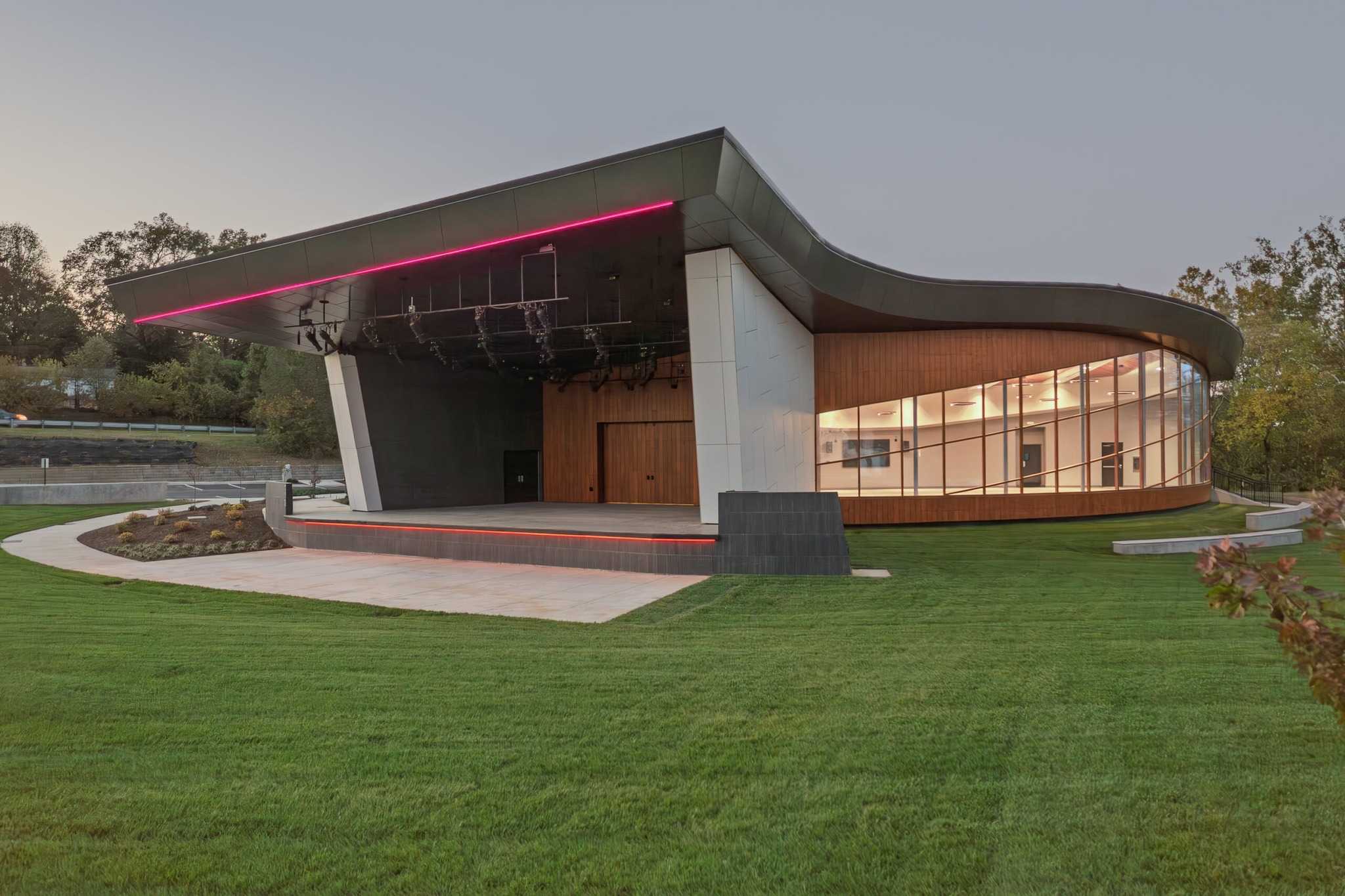 Jeffersontown's new outdoor amphitheater expected to open this month