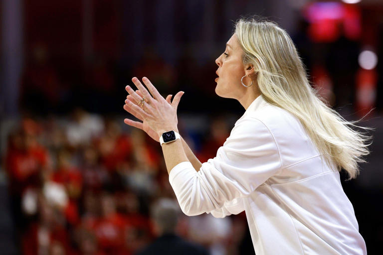 Where to watch, how to follow Kentucky's women's basketball game vs ...