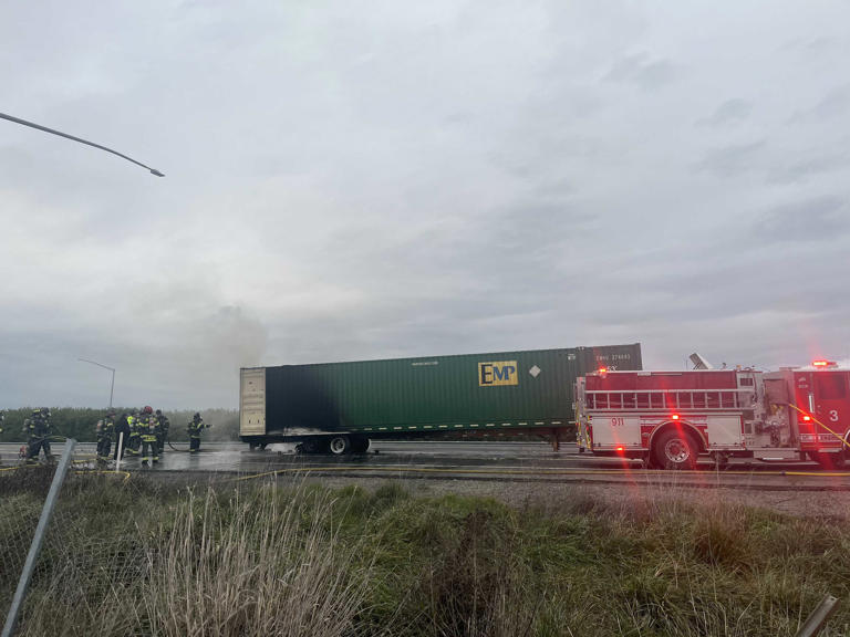 Big rig fire snarls traffic on Interstate 5 near Sacramento ...