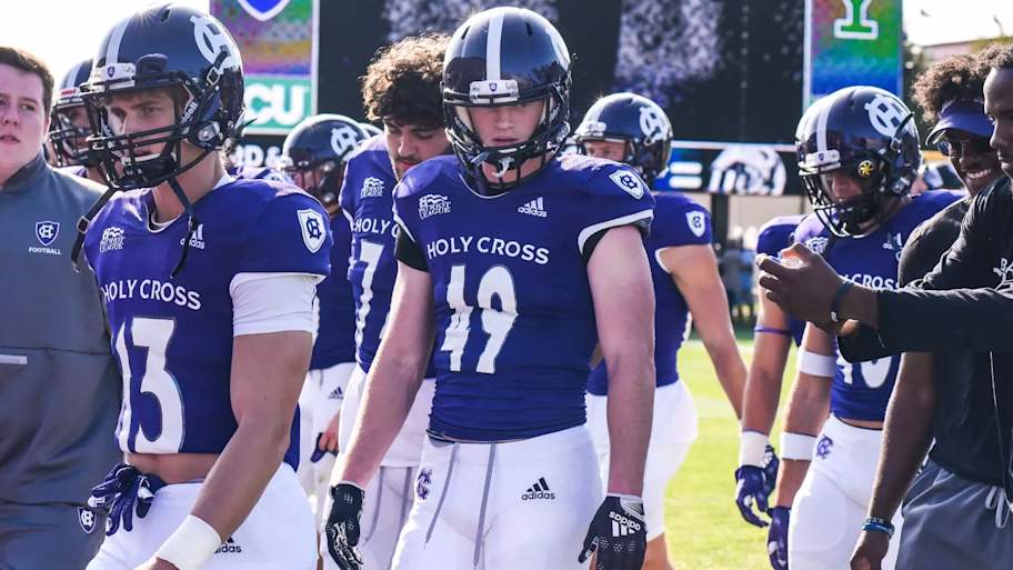 Boston College football adds former Holy Cross LS/TE from transfer portal