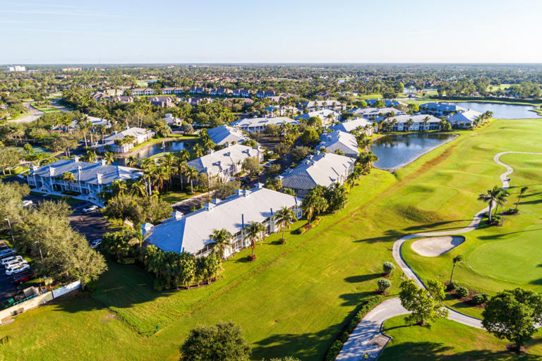 Ultra-luxury real estate sales hit new heights in 2025 — with wealthy ...