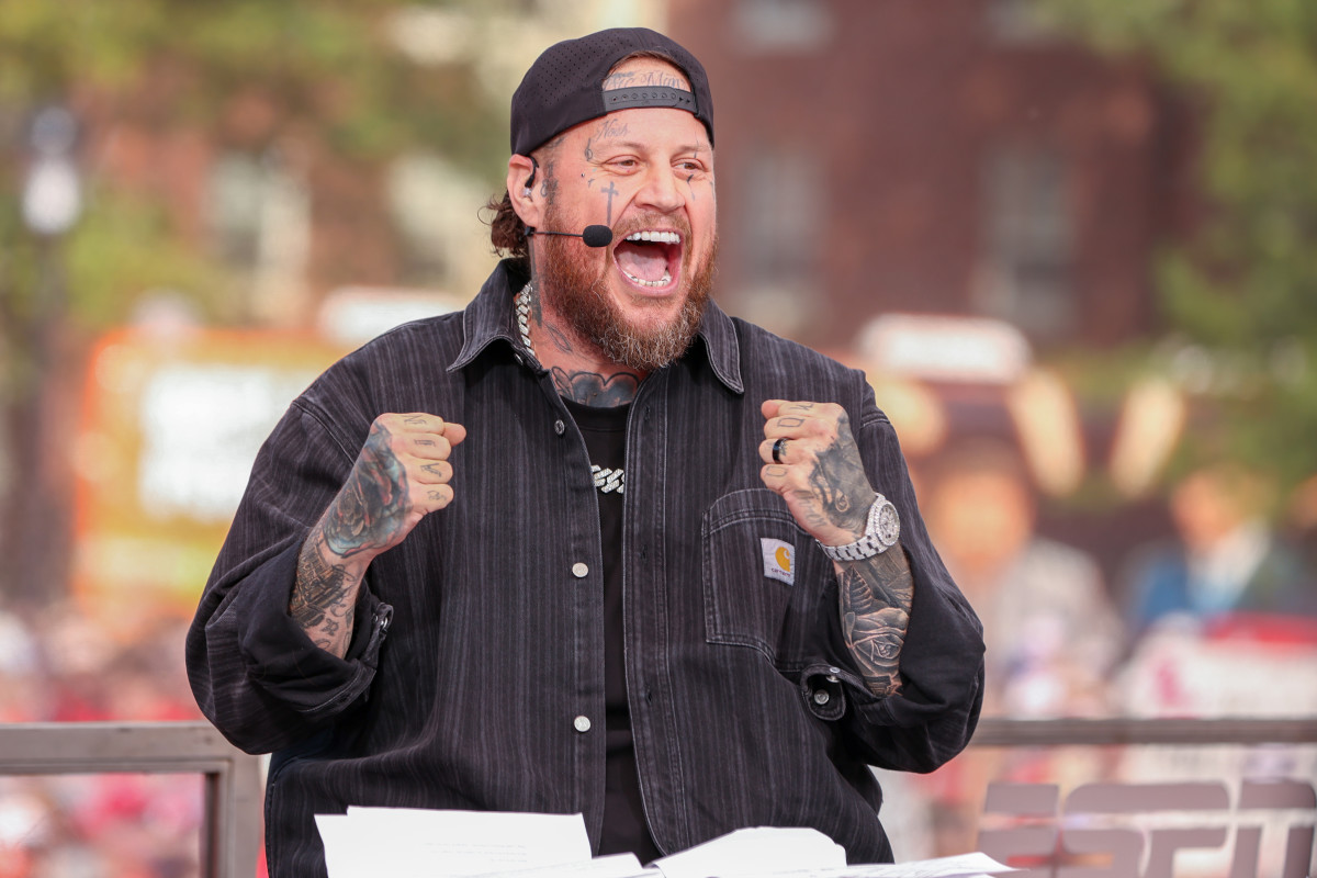 Jelly Roll reveals fun new job he has this year