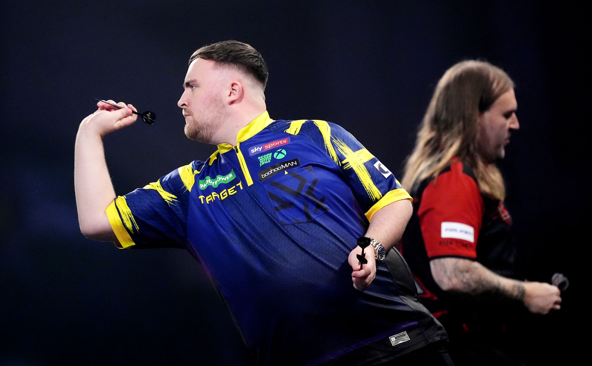 Brilliant Van Veen sets up final against reigning champion Littler