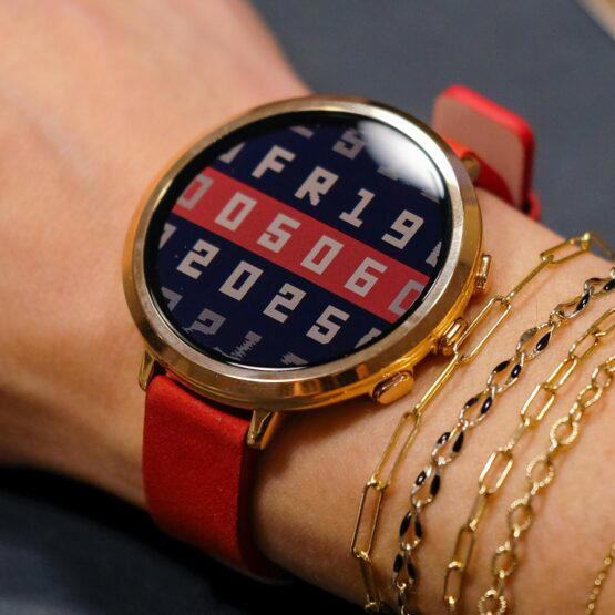 Pebble Round 2 is a slim smartwatch with basic tracking features