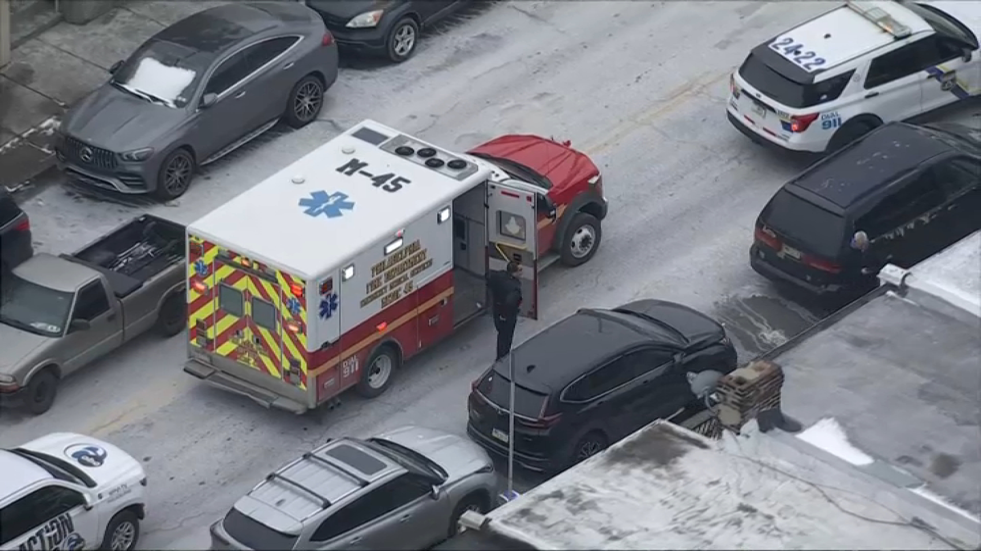 Man attacks girlfriend, takes baby, drops child off at store, Philly ...