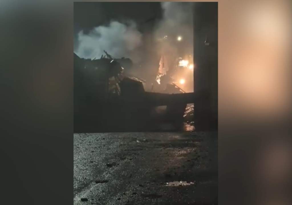 Unoccupied Port Alberni building goes up in flames, now torn down