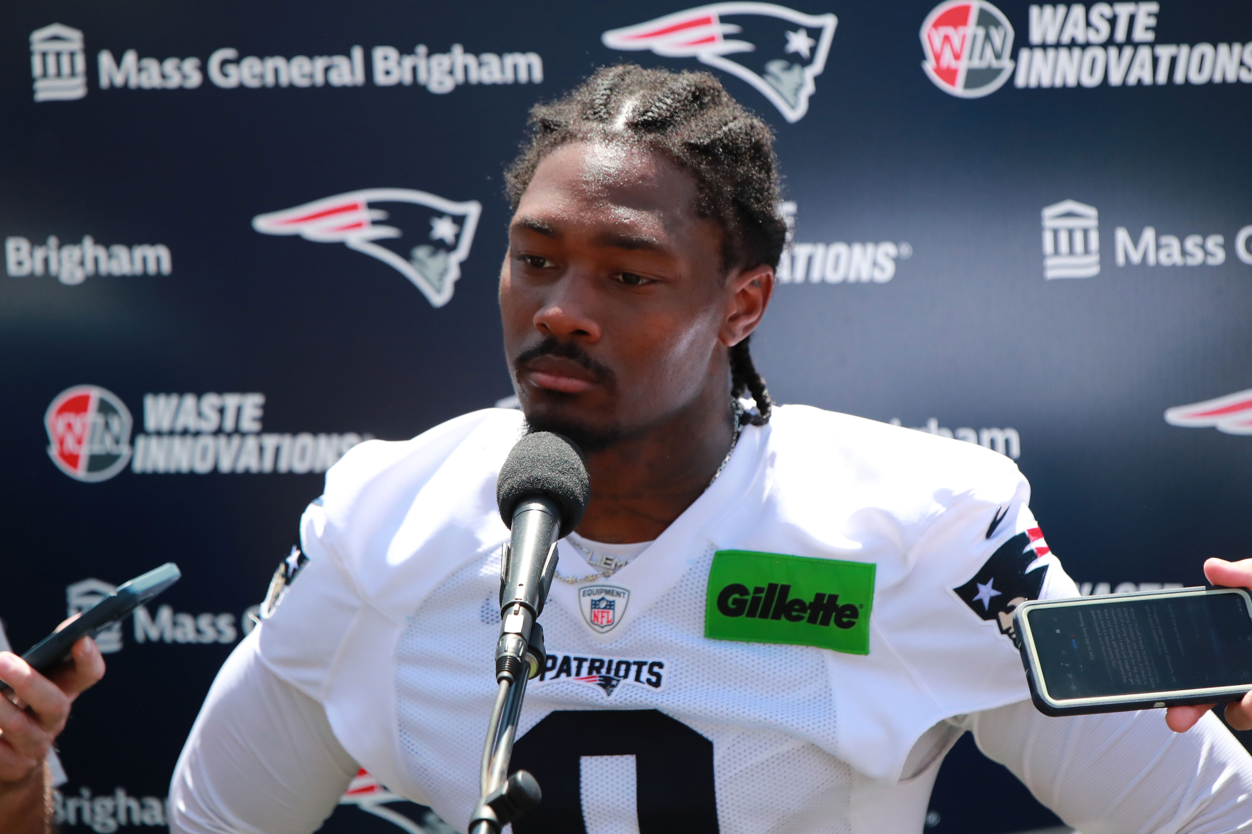 Stefon Diggs, Christian Barmore address media after legal issues emerge