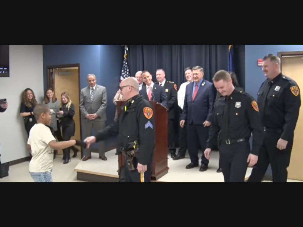 Suffolk police officers reunite with boy, 8, from 'Christmas miracle ...