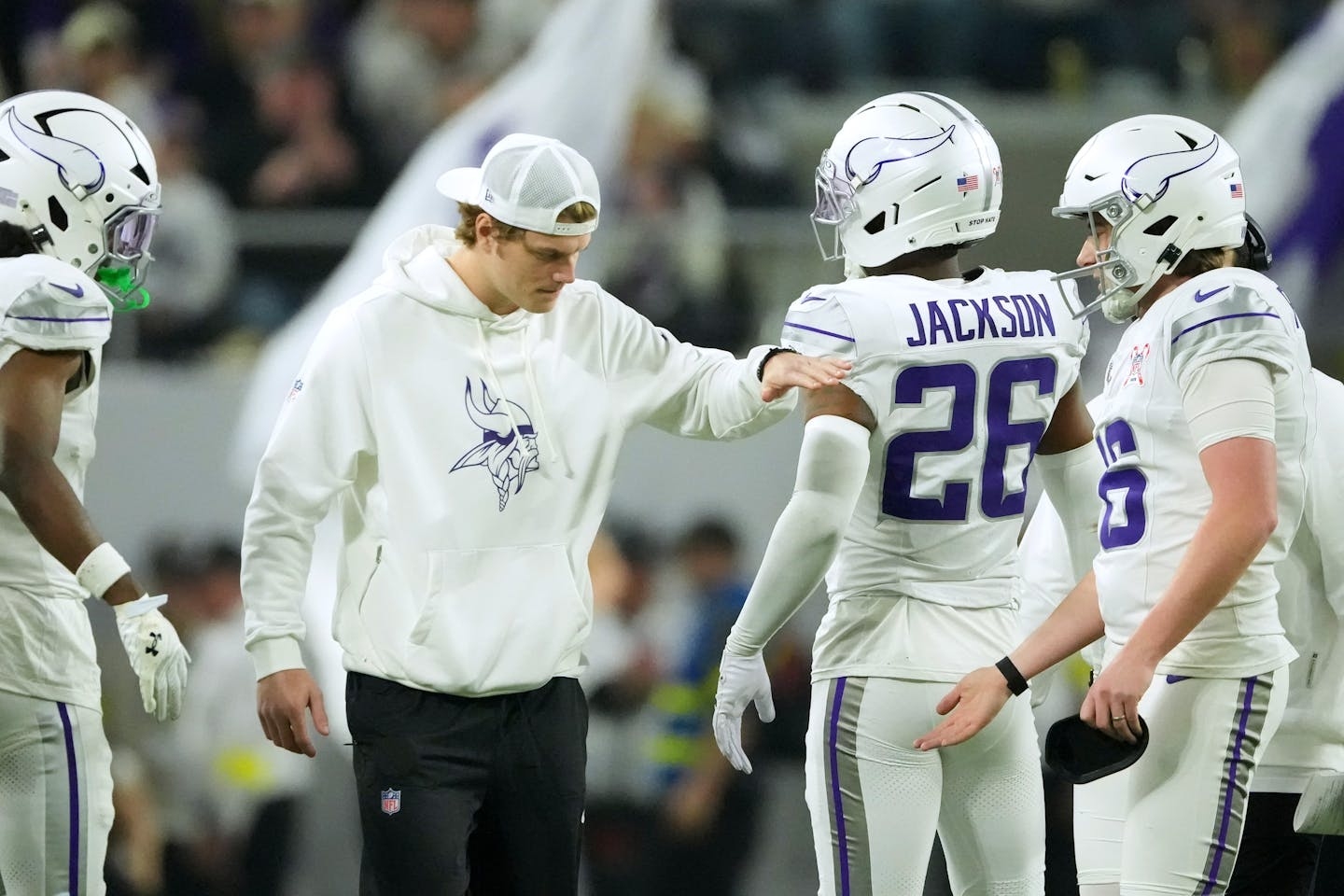 Vikings’ JJ McCarthy cleared to start vs. Packers; TJ Hockenson, Aaron ...